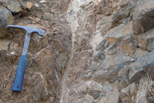 Halide Mineral Fluorite | Q?rius