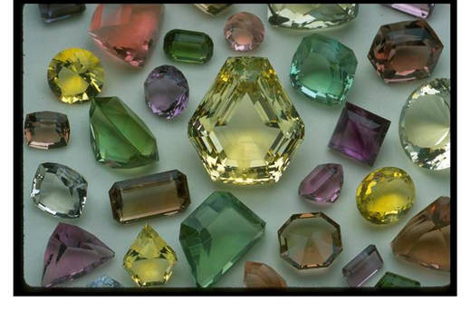 Halide Mineral Fluorite | Q?rius